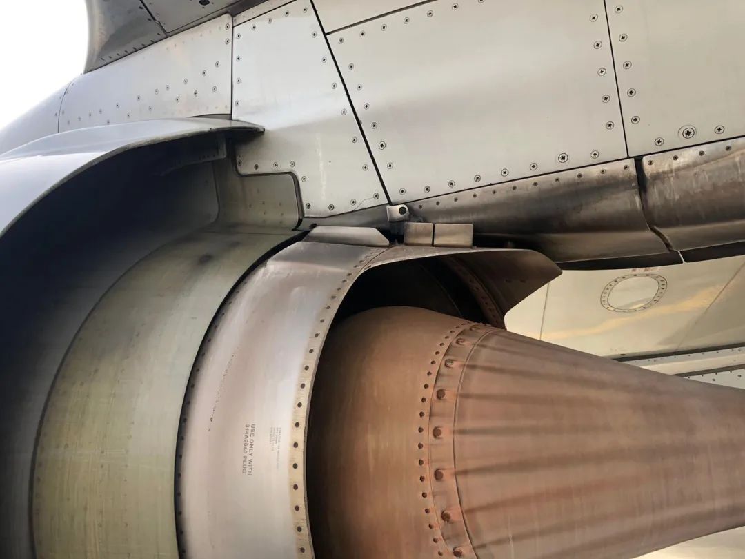 发动机尾喷导流片紧固件松动能放行吗？B737系列机务在线 - 认真、负责、细致 我们秉承的理念