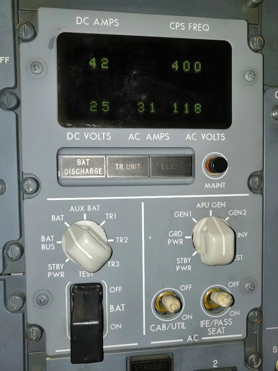 案例分享 | APU起动好后APU GEN OFF BUS灯不亮B737系列机务在线 - 认真、负责、细致 我们秉承的理念