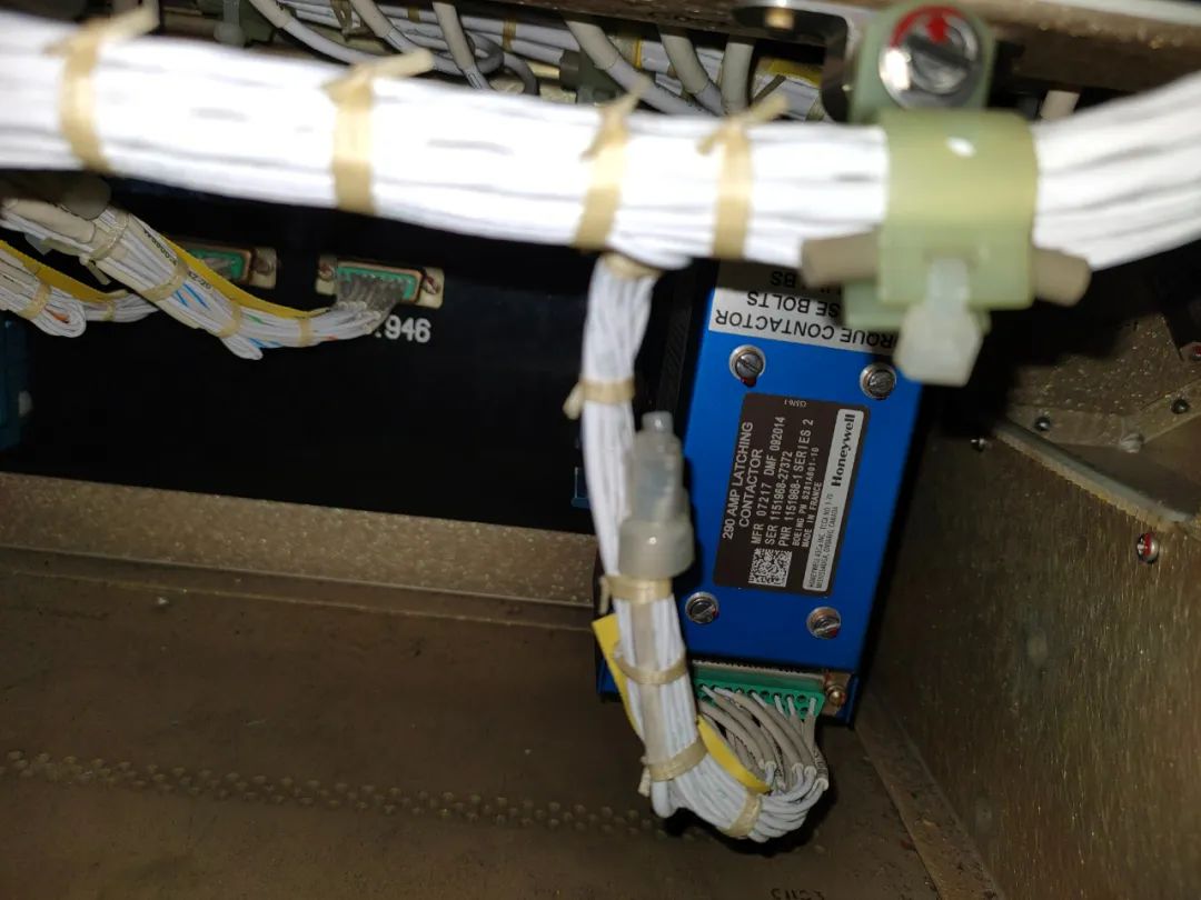 案例分享 | APU起动好后APU GEN OFF BUS灯不亮B737系列机务在线 - 认真、负责、细致 我们秉承的理念